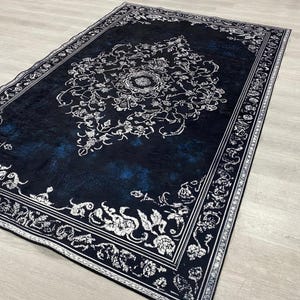Detailed Dark Black Rug, Traditional Style Rug, Vintage Deco, Heriz ...