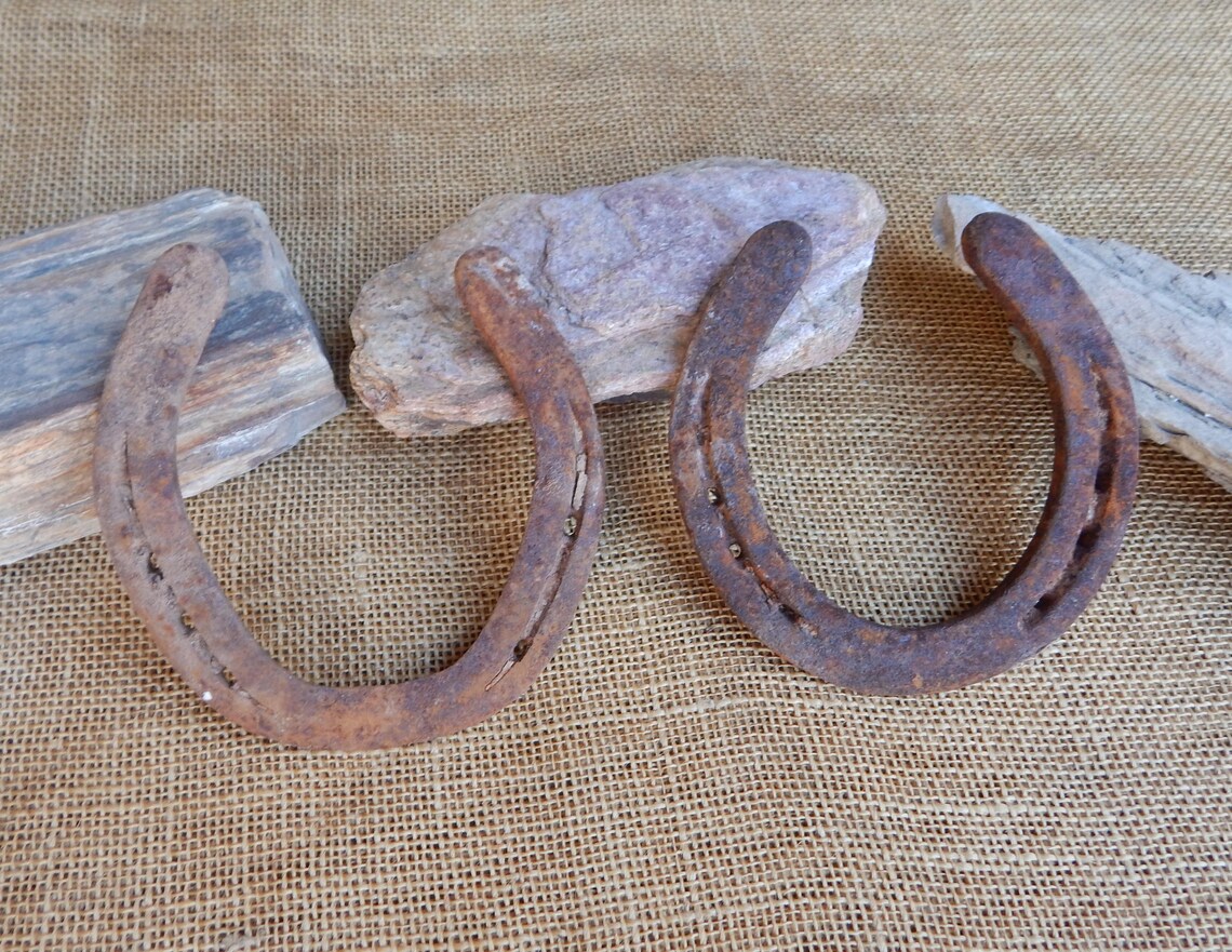 2 Authentic Rusty Horseshoes ~ 1970's 1980's Rustic Horseshoes ~ New ...