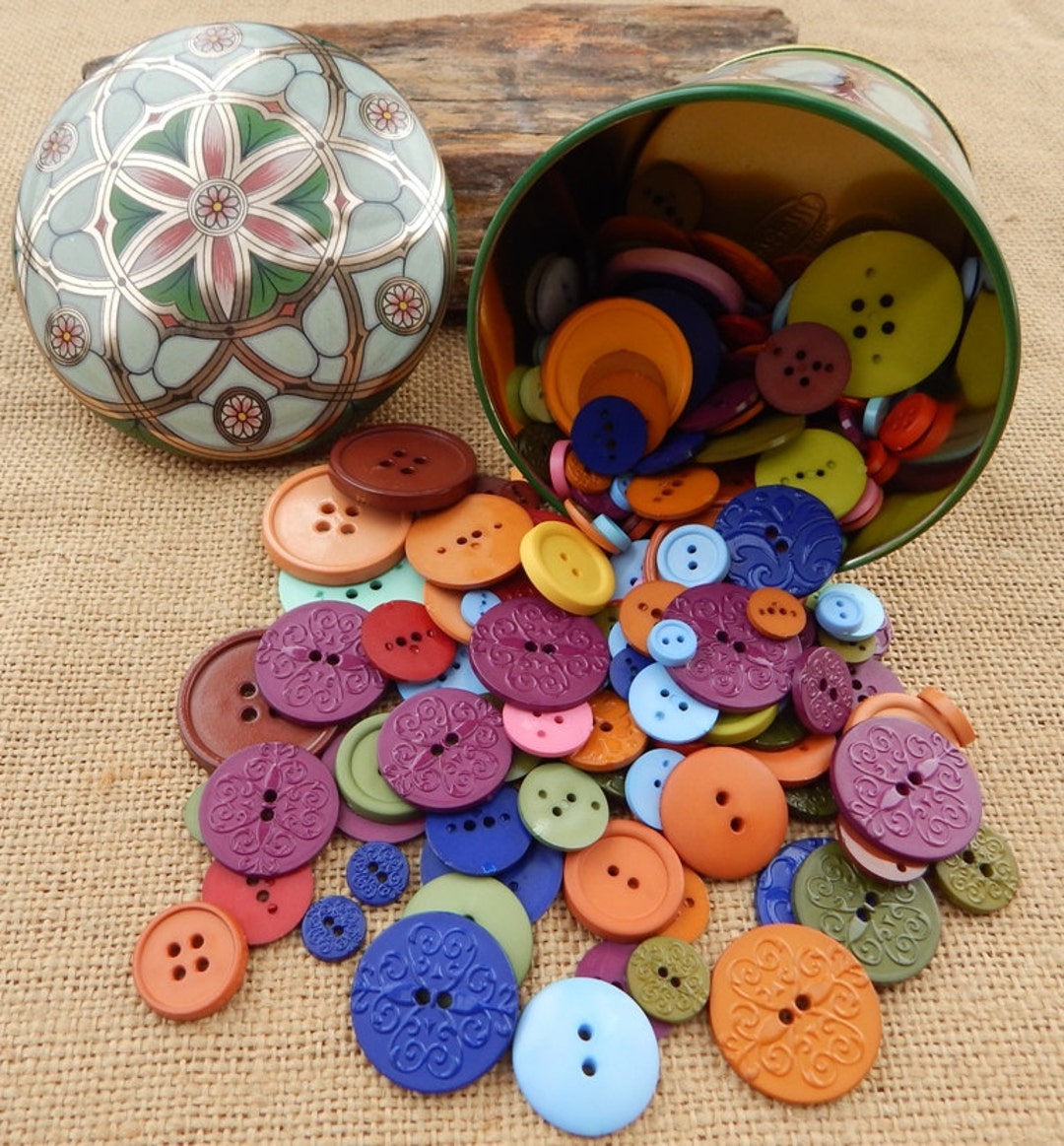 218 Unused Buttons in Vintage Tin / Bold Color Buttons Vintage Tin ...