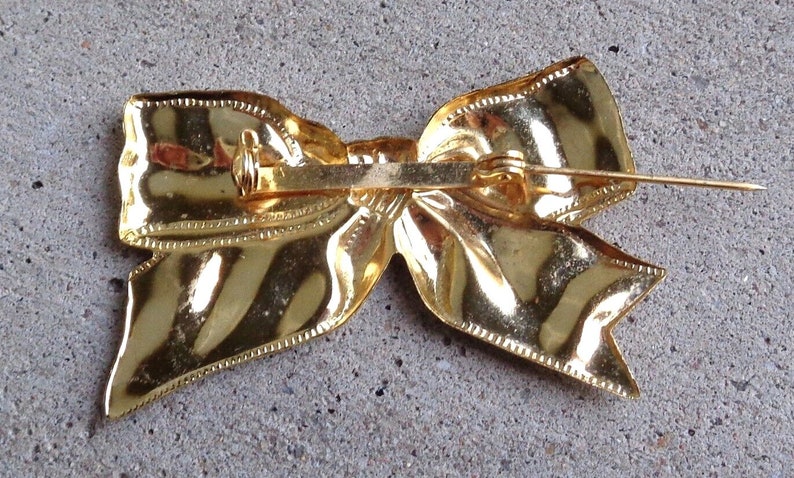 Vtg Vintage Gold Tone Shiny Metal Ribbon Bow Pin Brooch Womens Costume ...