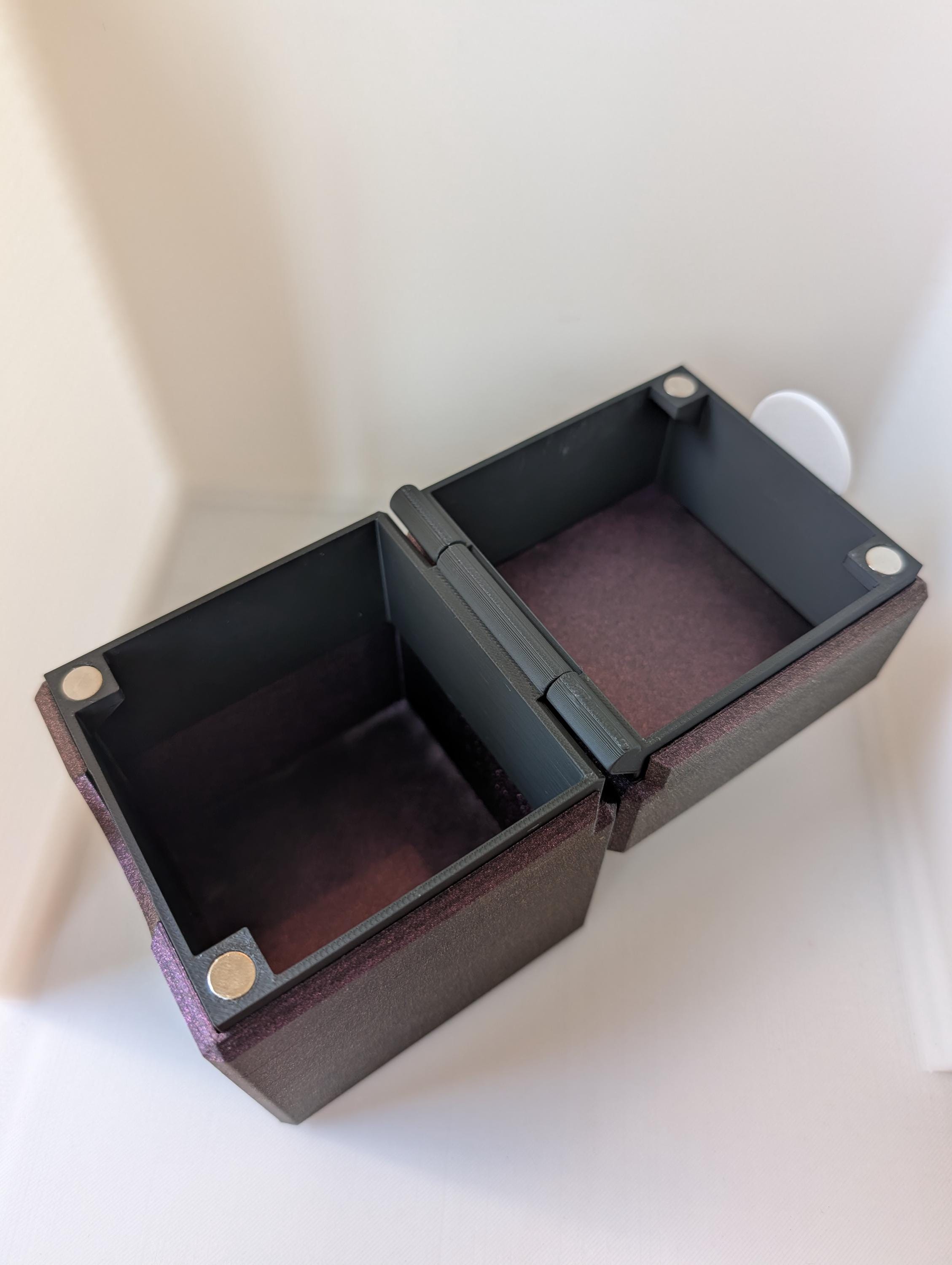 Gen 1 Pokémon Themed Trading Card Deck Box Magnetically Closed Holds ...