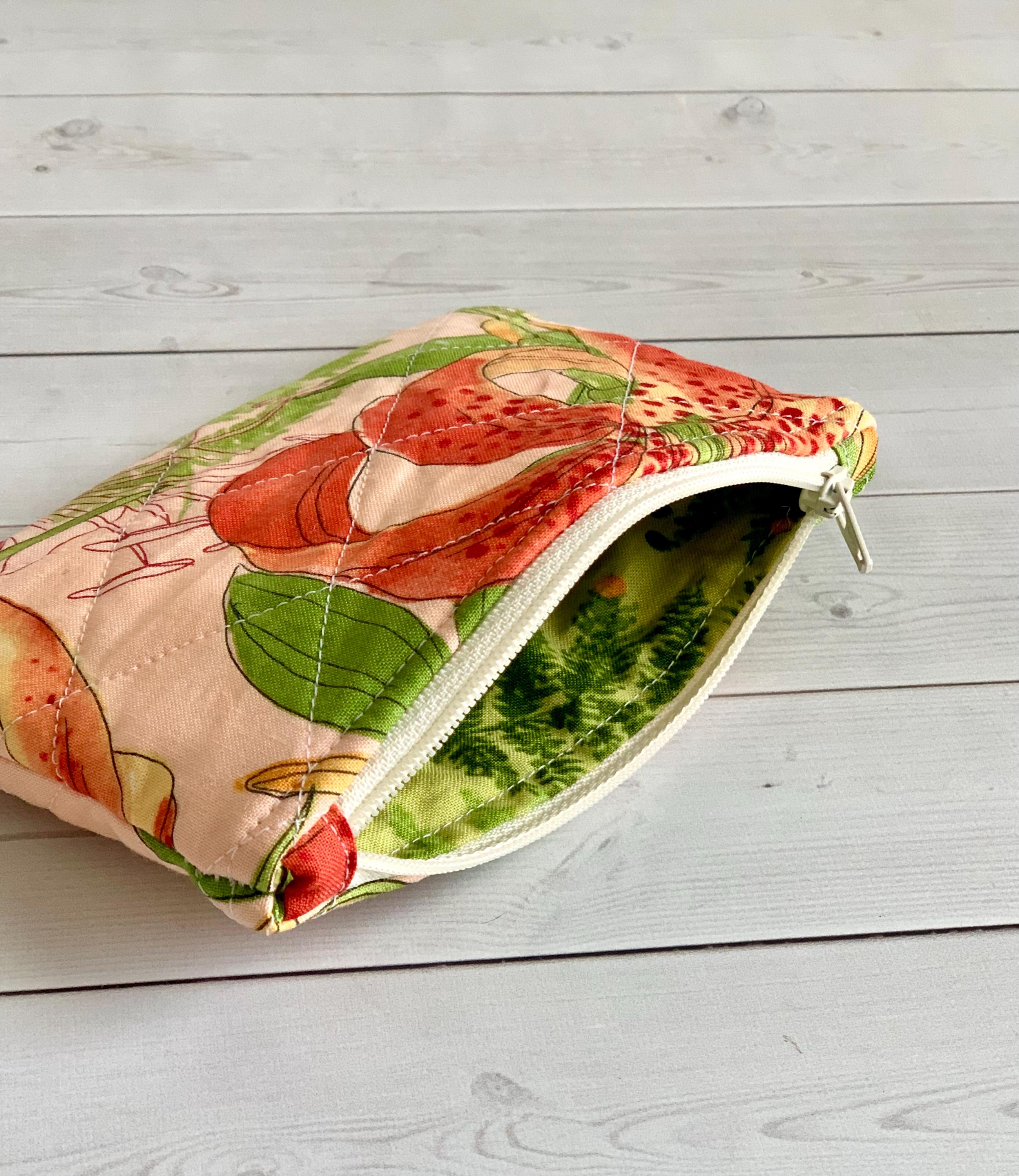 Flat Coin Purse Quilted Day Lily Floral Pouch Change Purse Small Card ...