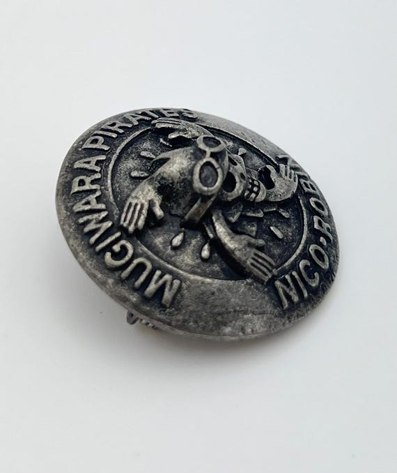 One Piece Nico Robin Mugiwara Pirates Badge Brooch - … - Gem