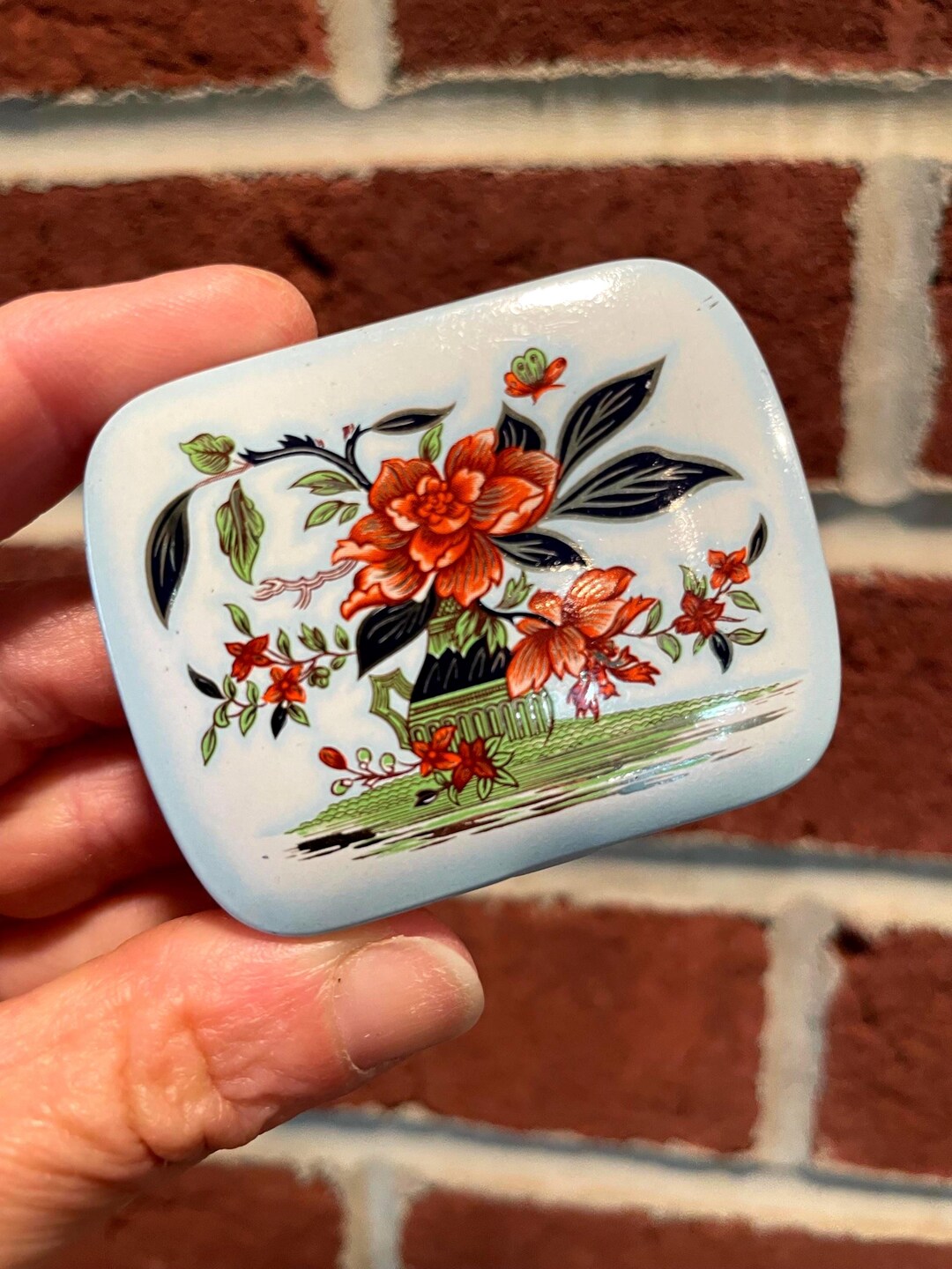 Vintage Tin Sewing Kit - Etsy