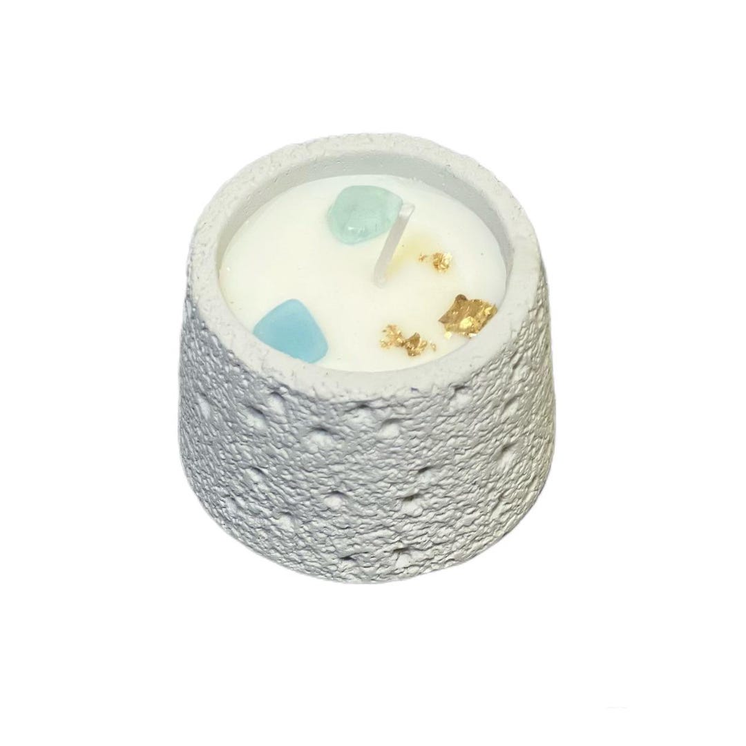 White Musk Scented Aquamarine Crystal Candle - Etsy