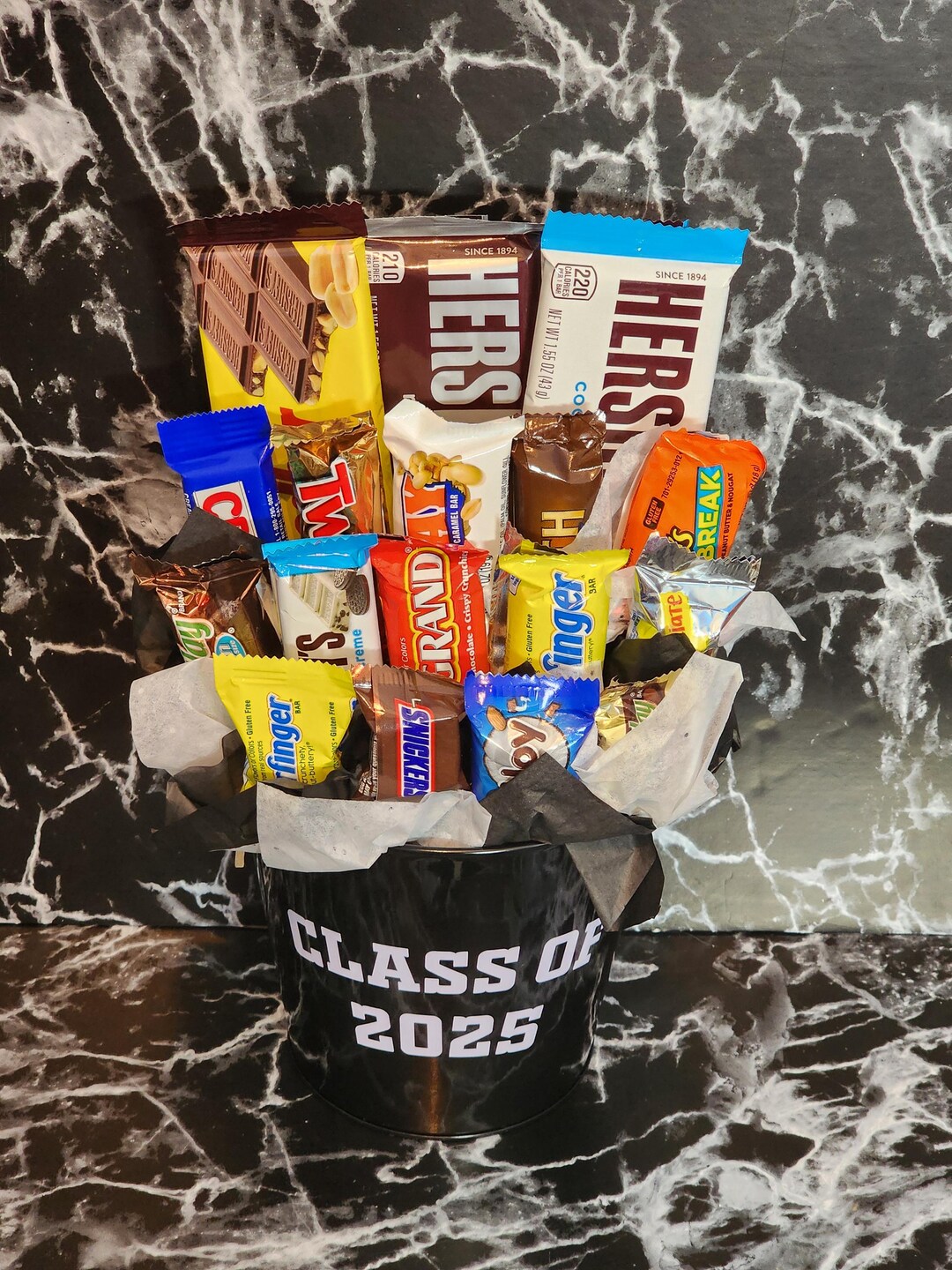 Candy Bar Bouquet Gift for Graduate – Assorted Candy Bars Graduation ...