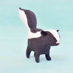 Felt Stuffed Skunk SVG and PDF Sewing Pattern and Tutorial - Etsy
