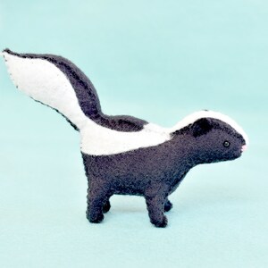 Felt Stuffed Skunk SVG and PDF Sewing Pattern and Tutorial - Etsy