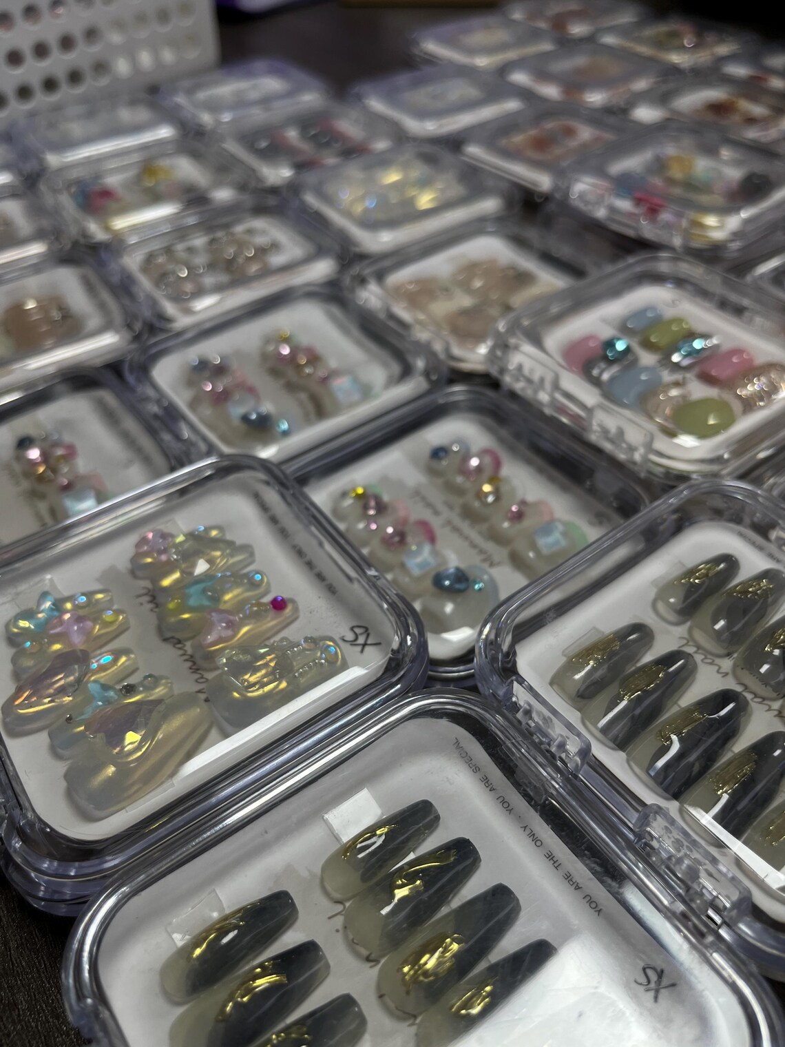 5 Sets Surprise Nails Box, 3D Random Nails Set, Mystery Press on Nails ...