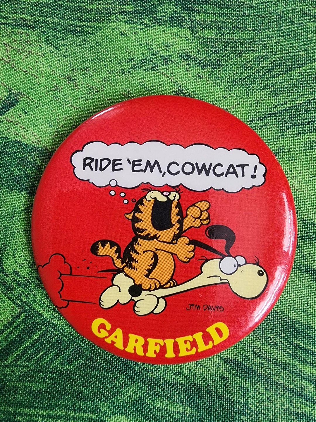 Vintage Garfield Button - Etsy
