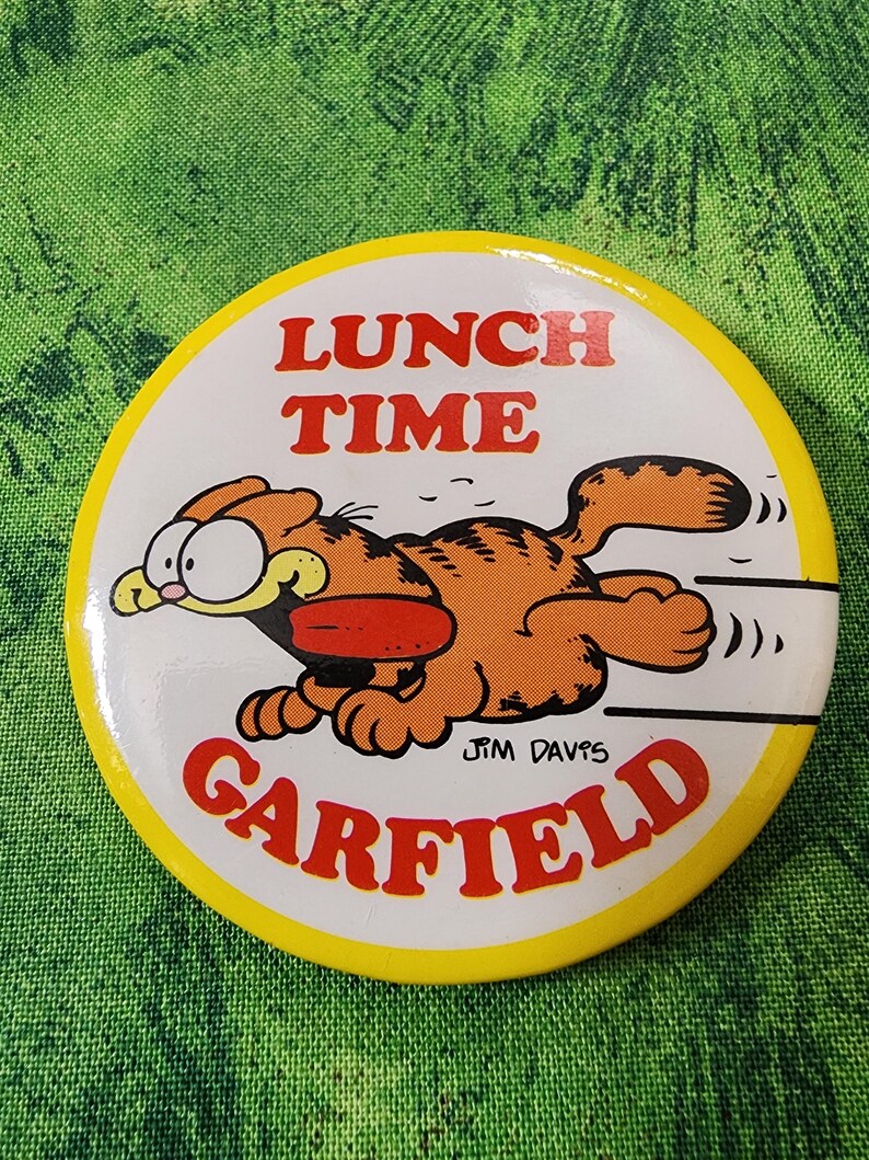 Vintage Garfield Button - Etsy