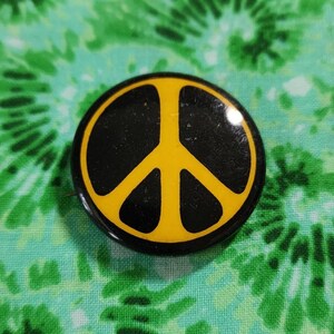 Vintage Peace Sign Button - Etsy