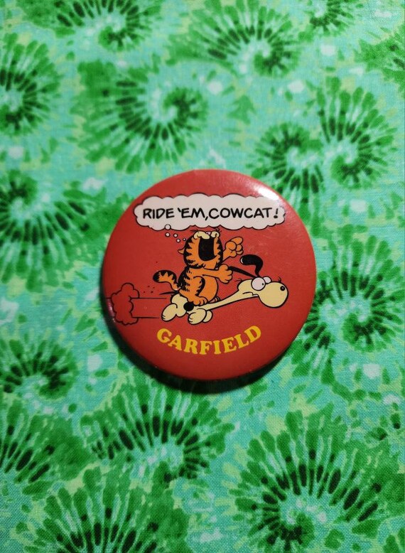 Vintage garfield button - Gem