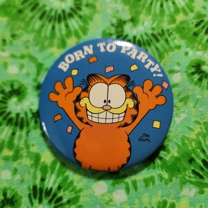 Vintage Garfield Button - Etsy
