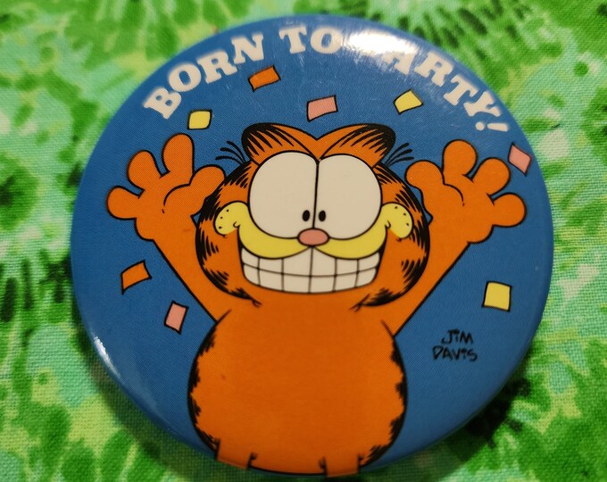 Vintage Garfield Button - Etsy