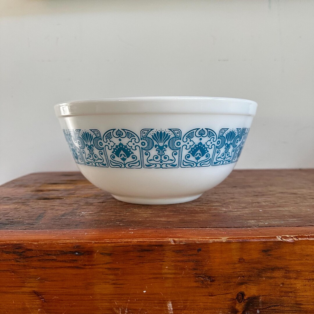 Vintage Pyrex Mixing Bowl | Blue Horizon | 2 1/2 Quarts - Etsy
