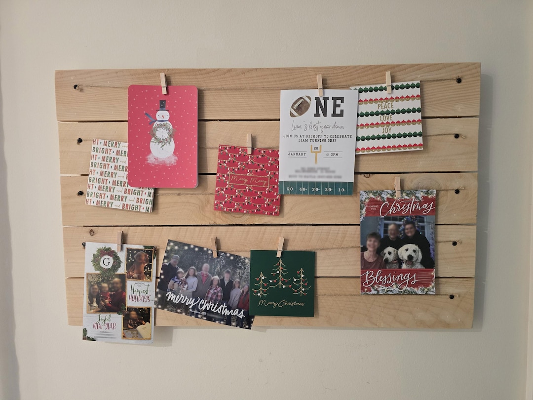 Christmas Card Wall Hanging Display (natural Cedar Plank) - Etsy