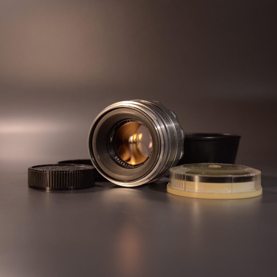 Helios 44 Silver KMZ 58mm F/2 13 Blades Yellow Coatings - Etsy