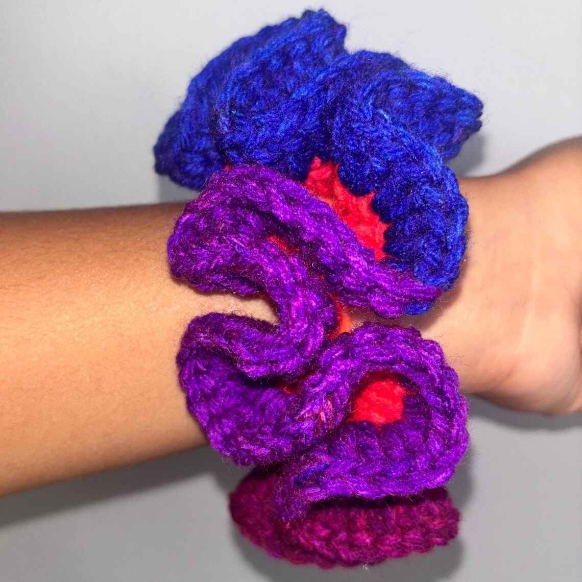 Crochet Ruffle Scrunchie PDF Pattern: Beginner-friendly Tutorial ...