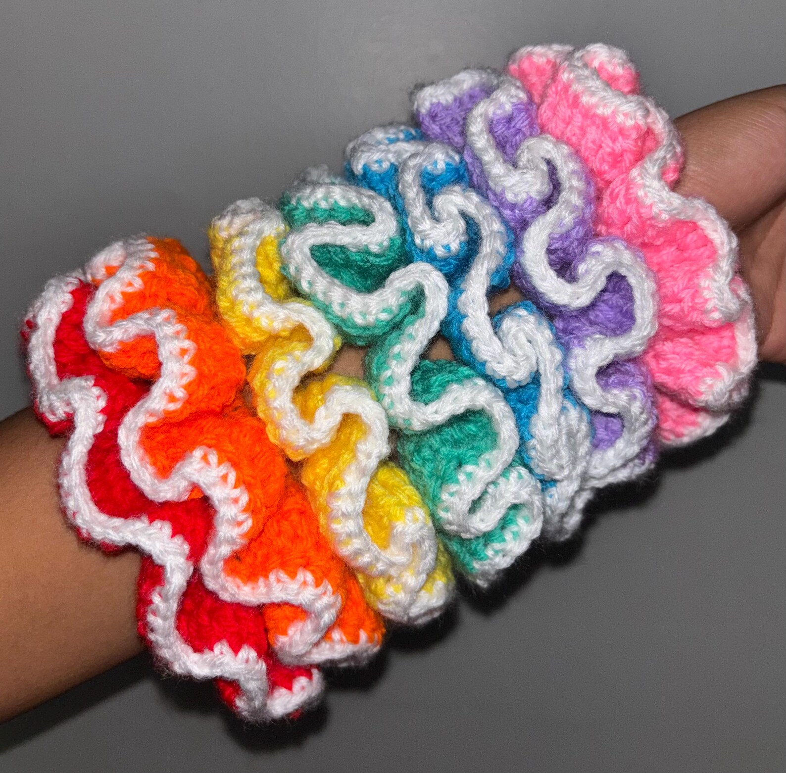 Crochet Ruffle Scrunchie PDF Pattern: Beginner-friendly Tutorial ...