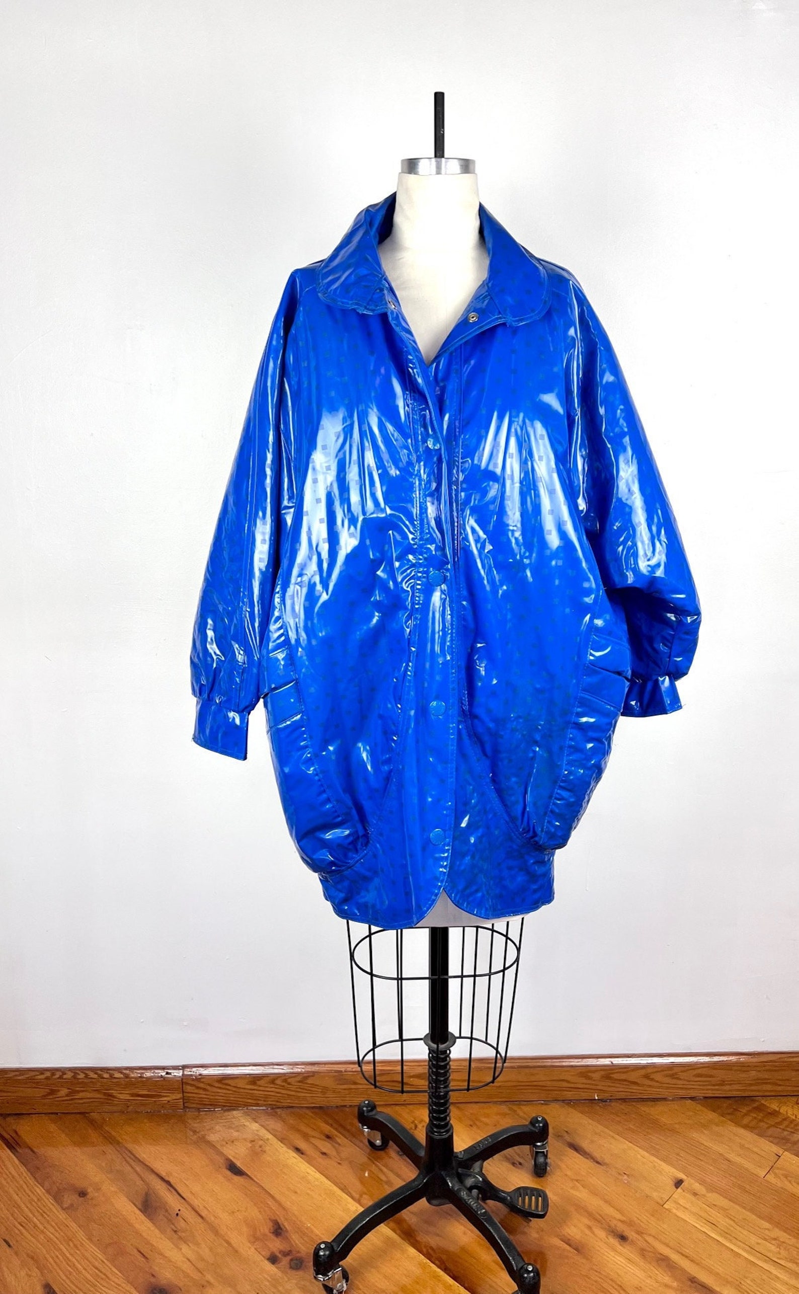 Vintage 80s Raincoat / Padded Puffer Blue Vinyl Rain Jacket / Square ...