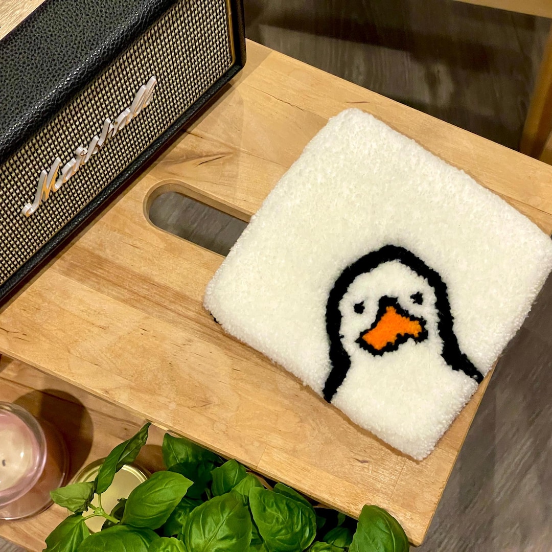 Funny Goose Rug Handmade Acrylic Goose-shaped Carpet Cute Animal Decor ...