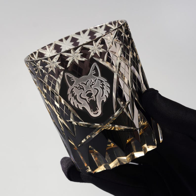 Old-fashioned Wolf Whiskey Glasses: Engraved Japanese Crystal Tumbler ...