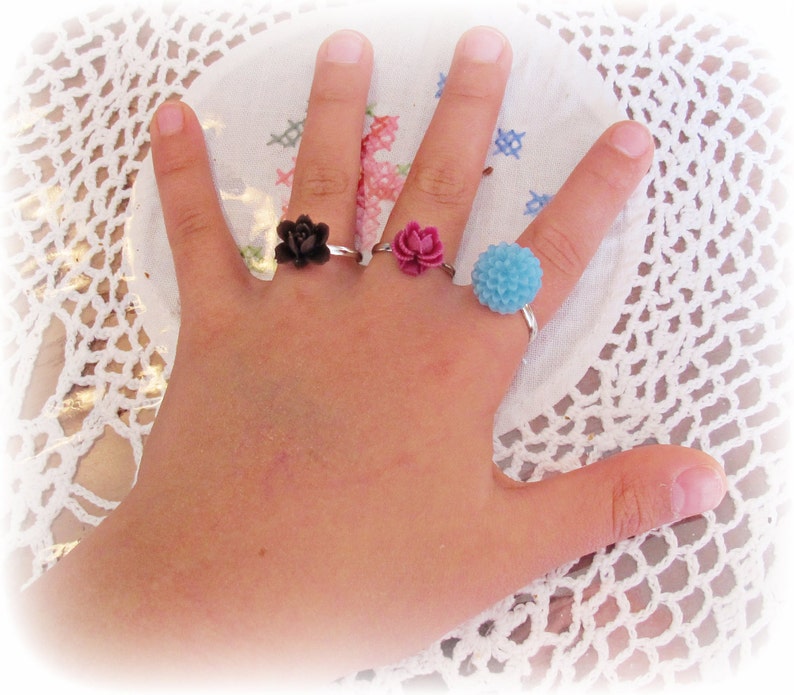 Adjustable Floral Ring Set: Acrylic Flower Rings for Girls - Etsy