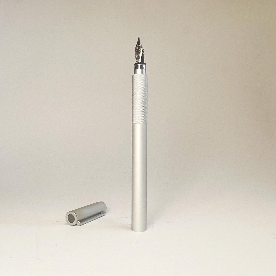 MUJI Aluminium Fountain Pen Silver Round Barrel Fountain Pen Incl. Ink ...