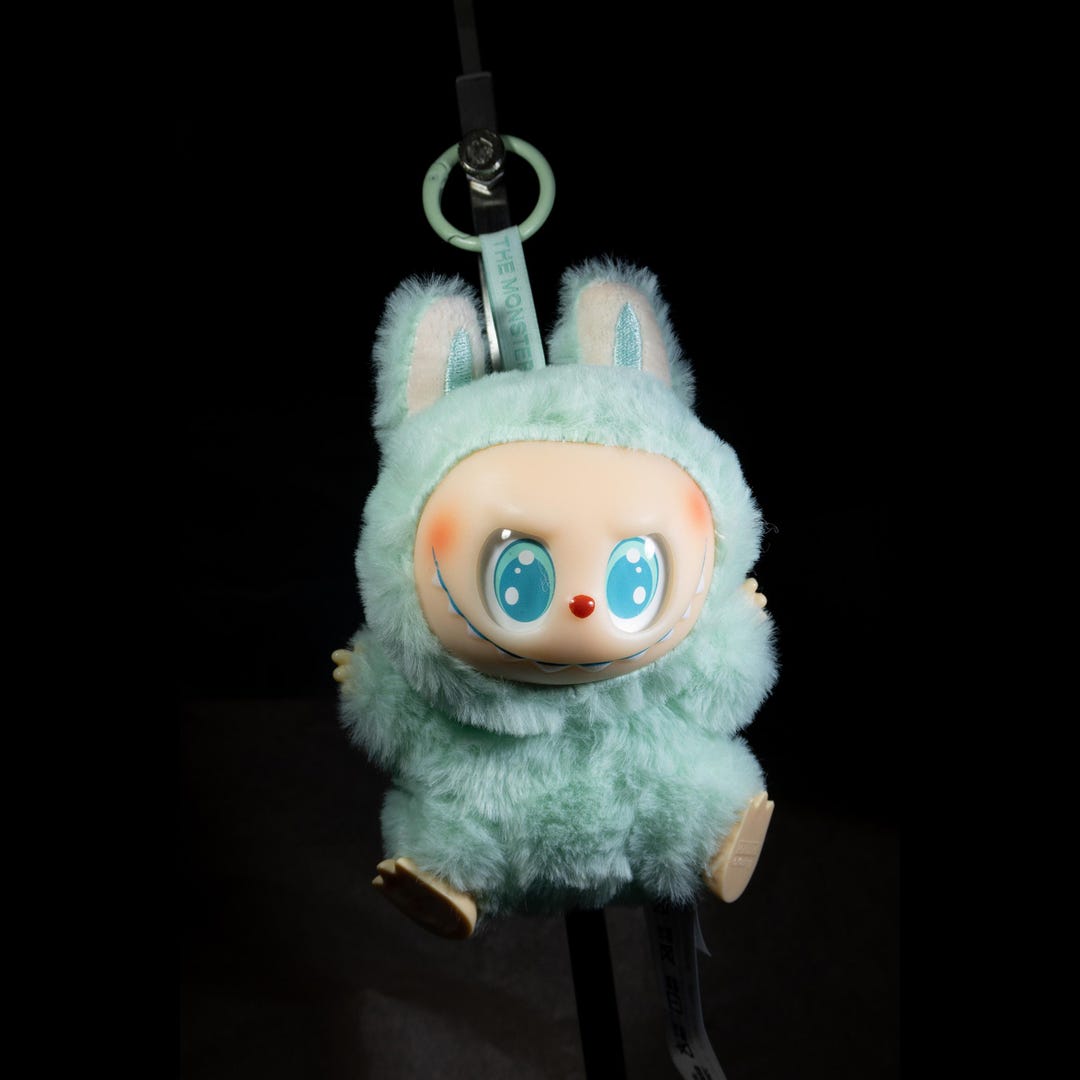 Labubu Grievance Keychain, Labubu Monster Doll, Sit Down Vinyl Plush ...