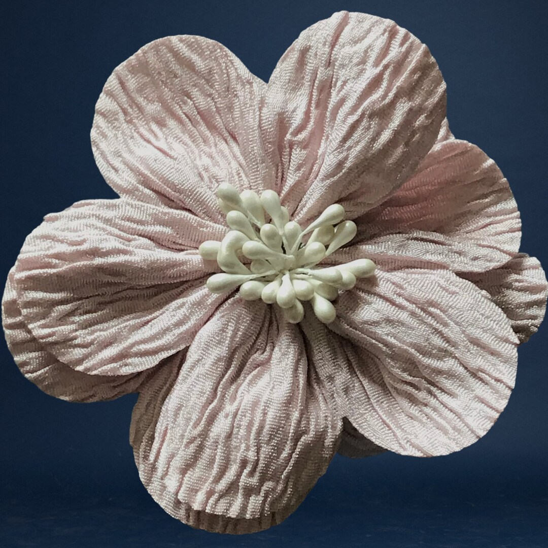 Magnetic Pinless Soft Pink Crinkle Linen With Stamen Center Magnetic ...