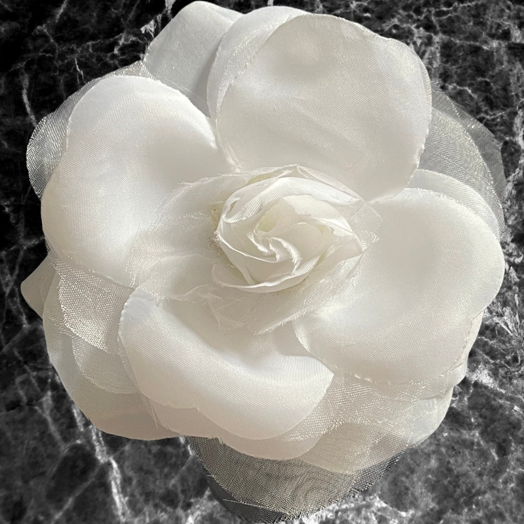 Magnetic Hold Flower Pin White Rose With Net Overlay Fabric Brooch ...
