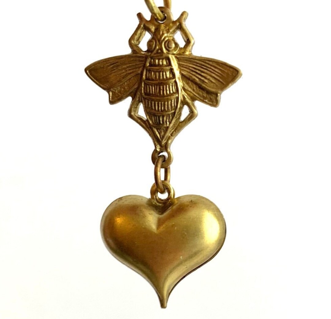 Bumblebee Necklace Pendant for Women Vintage Puffy Heart Charm Bee ...