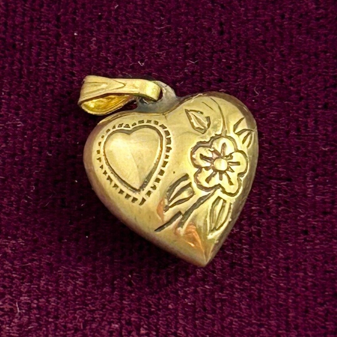 Tiny Heart Charm Vintage Puffy Heart Charm Pendant Dainty Vintage ...