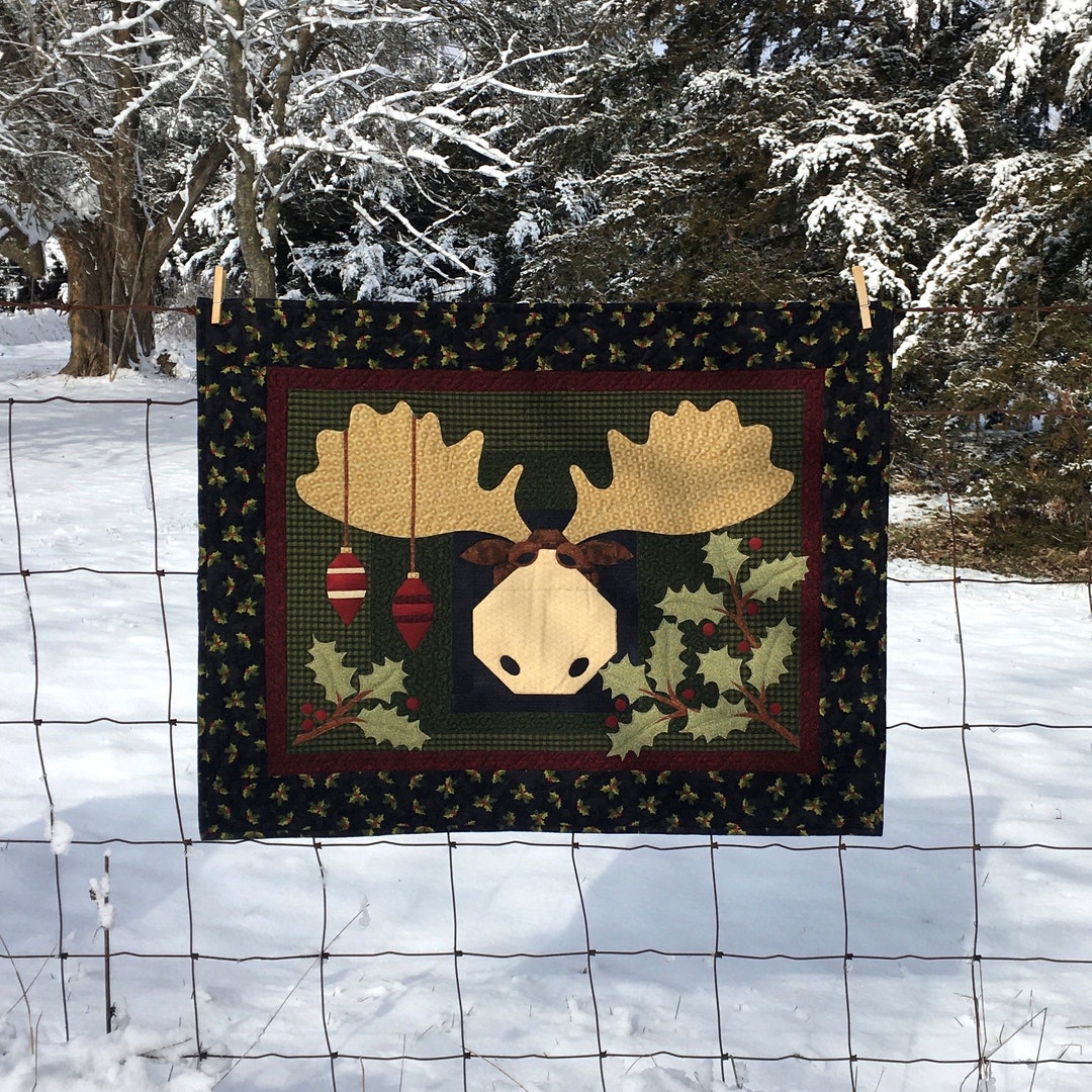 Finished 26" X 33" Quilted Holiday Moose in the Holly Wall Quilt or ...