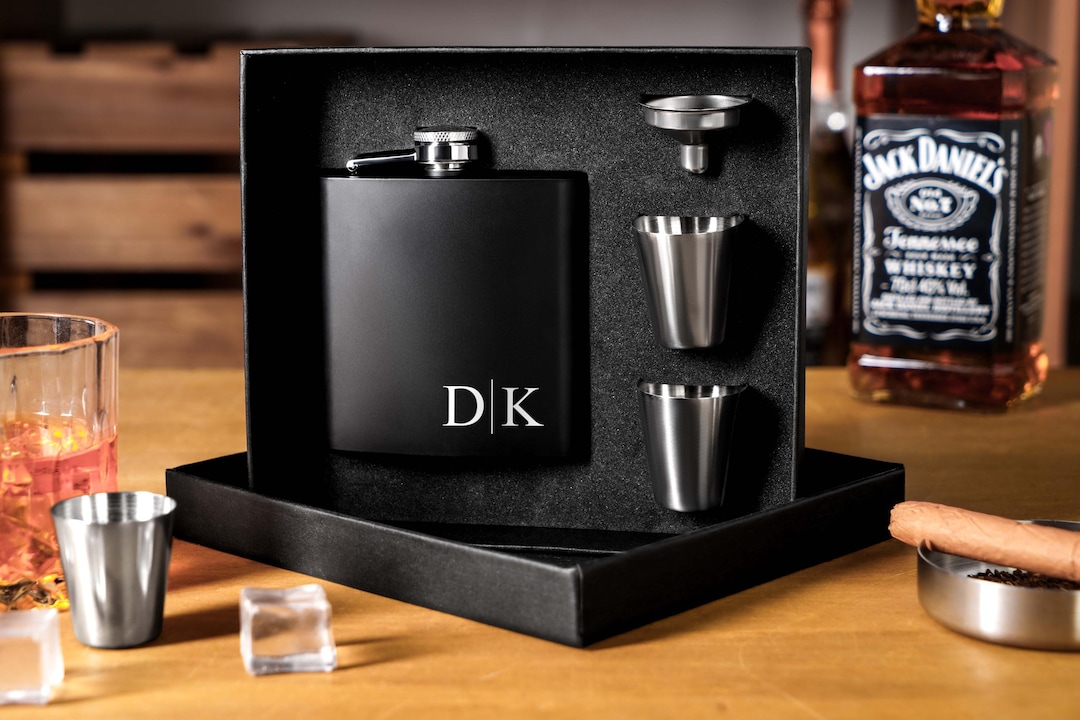 Personalized Engraved Flask for Men, Groomsmen Gift Hip Flask ...