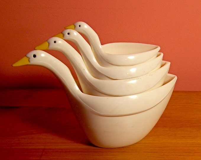 White Duck Stackable Measuring Cups-vintage - Etsy