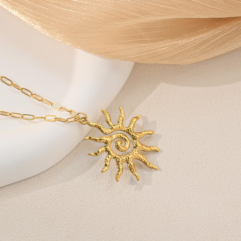 Sun Necklace, 18K Gold Sun Pendant Necklace, Gold Hammered Spiral Sun ...