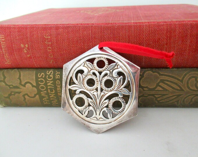 Vintage Five Golden Rings Christmas Ornament by Reed and Barton ...