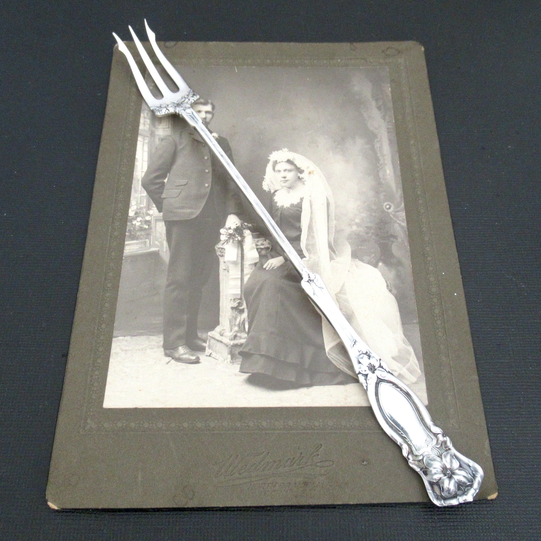 Antique Long Handle Pickle or Olive Fork, Violet 1905 by 1881 Rogers ...