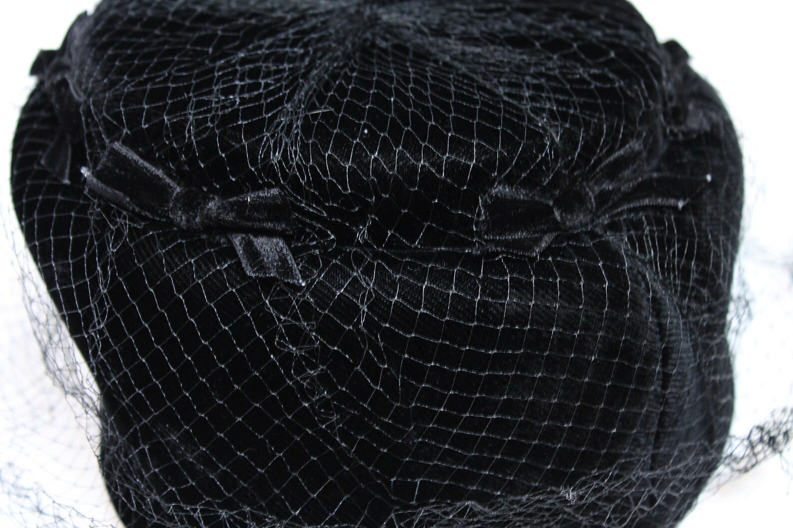 Vintage Pillbox Hat 50s Black Velvet Tulle Netting Bow Accents Cap One ...