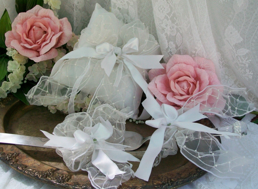 Wedding Ring Bearers Pillow and Matching Cake Cutting Set Vintage ...