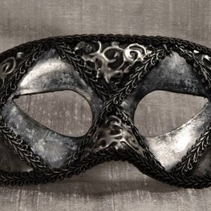Silver Knight Mask, Silver and Black Men's Masquerade Mask, Men's ...