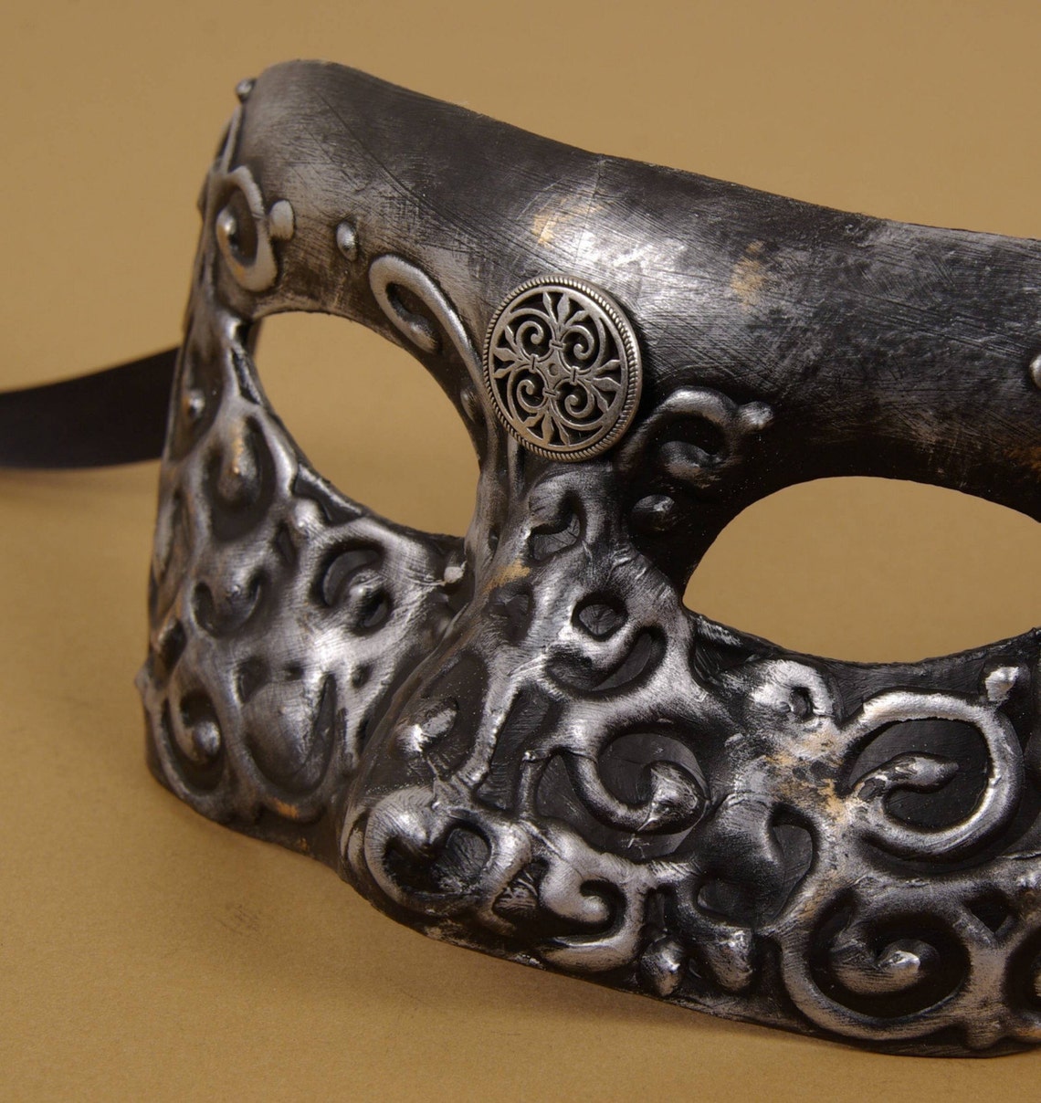 Labrinto (labyrinth) Mask, Black and Silver Eyemask With 3D Swirls ...