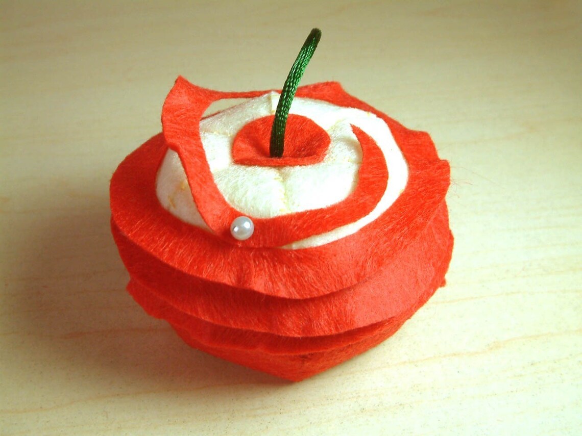 Felt Being Peeled ApplePDF Pattern via EmailV01 | Etsy