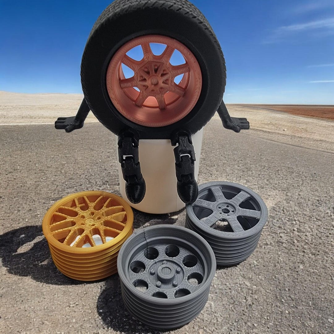 Wheel Buddy W/ 4 Interchangeable Rims | Articulating Desktop Toy | Free ...