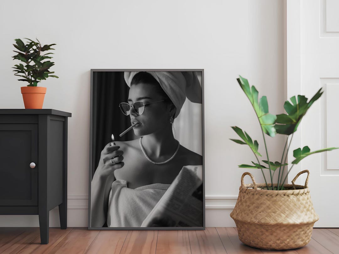 Light up Poster | Black and White Art | Retro Glamour Print | Elegant ...