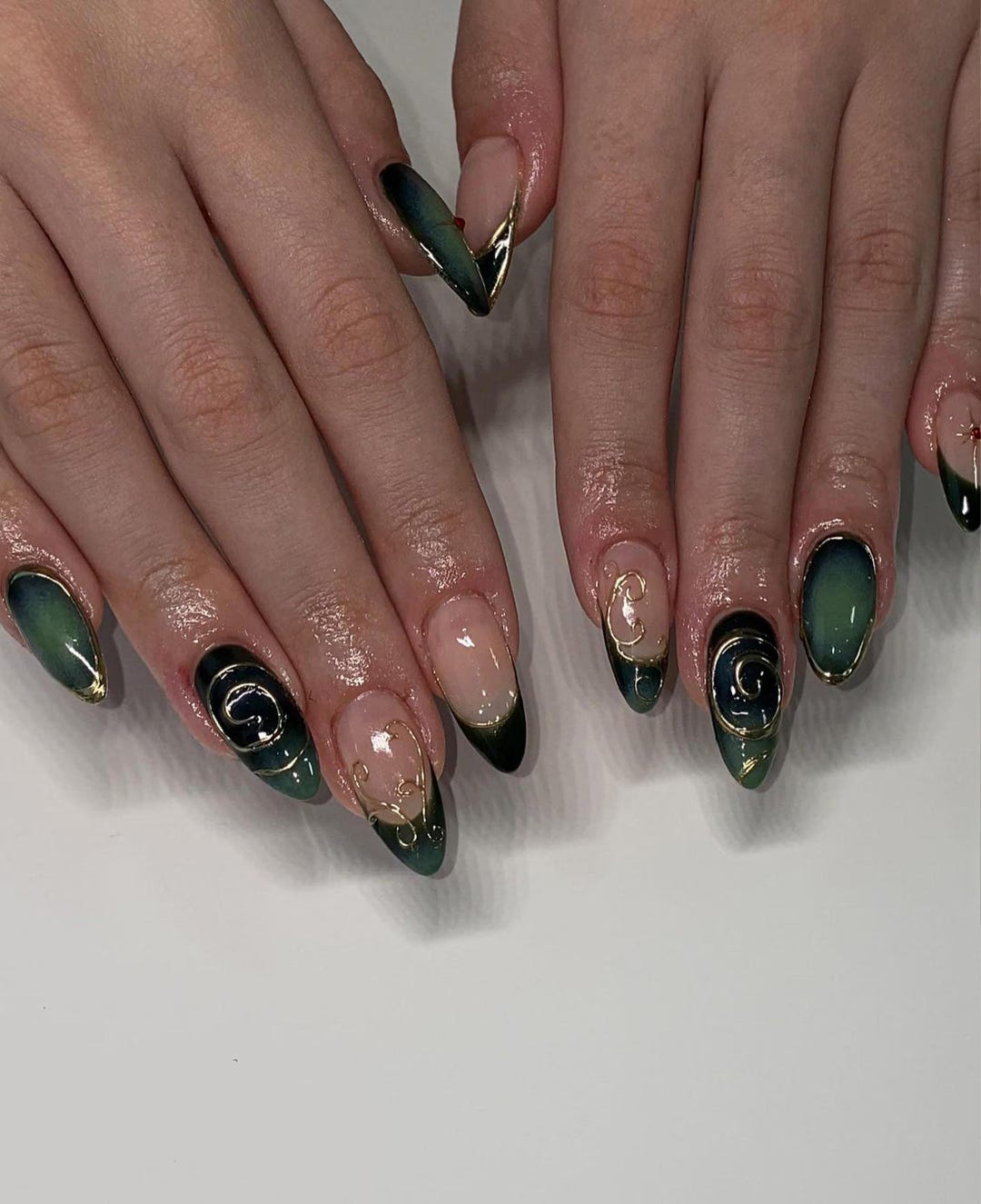 Luxury Green Ombre Press-on Nails | Elegant Hand-painted Green Gradient ...