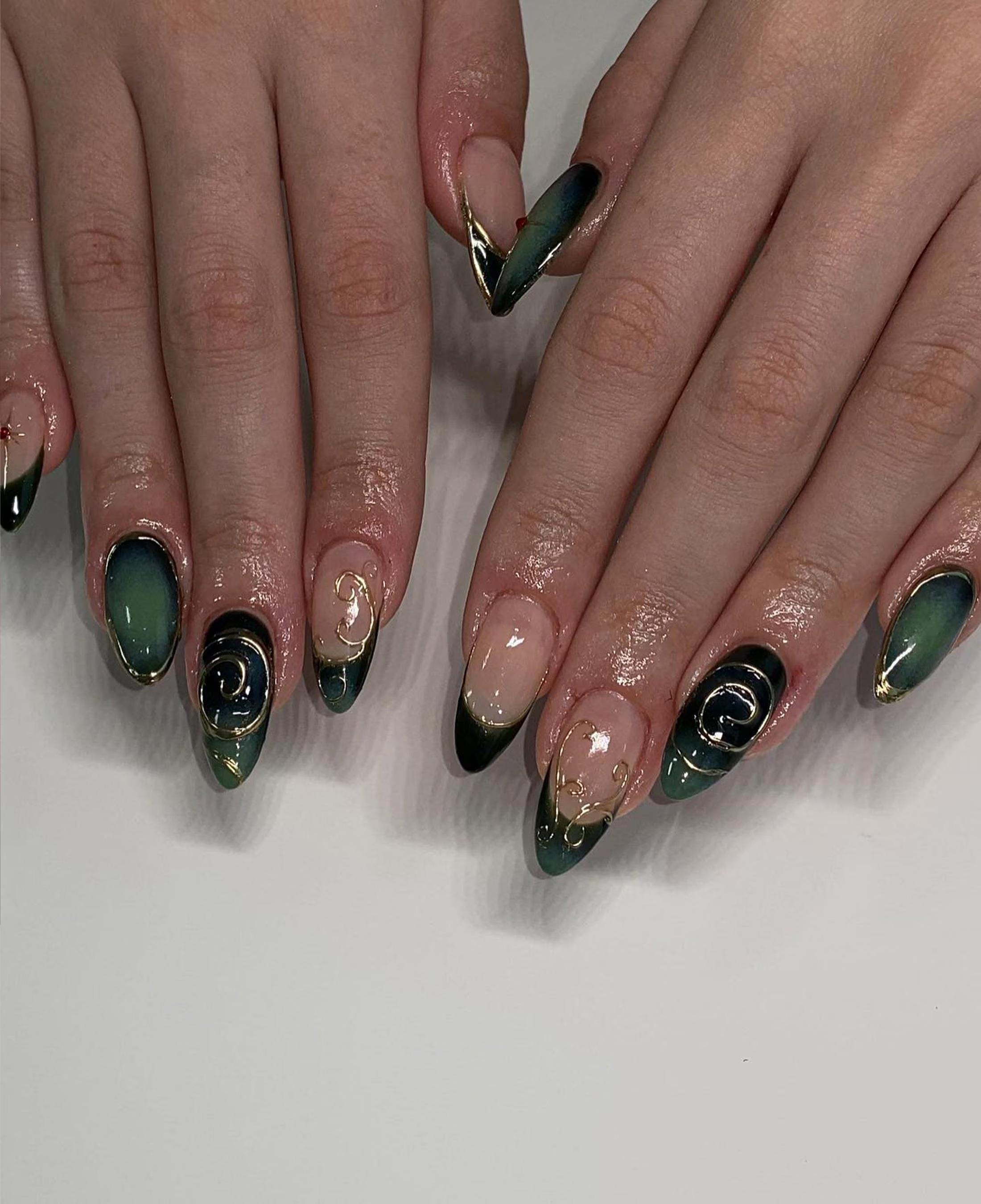 Luxury Green Ombre Press-on Nails | Elegant Hand-painted Green Gradient ...