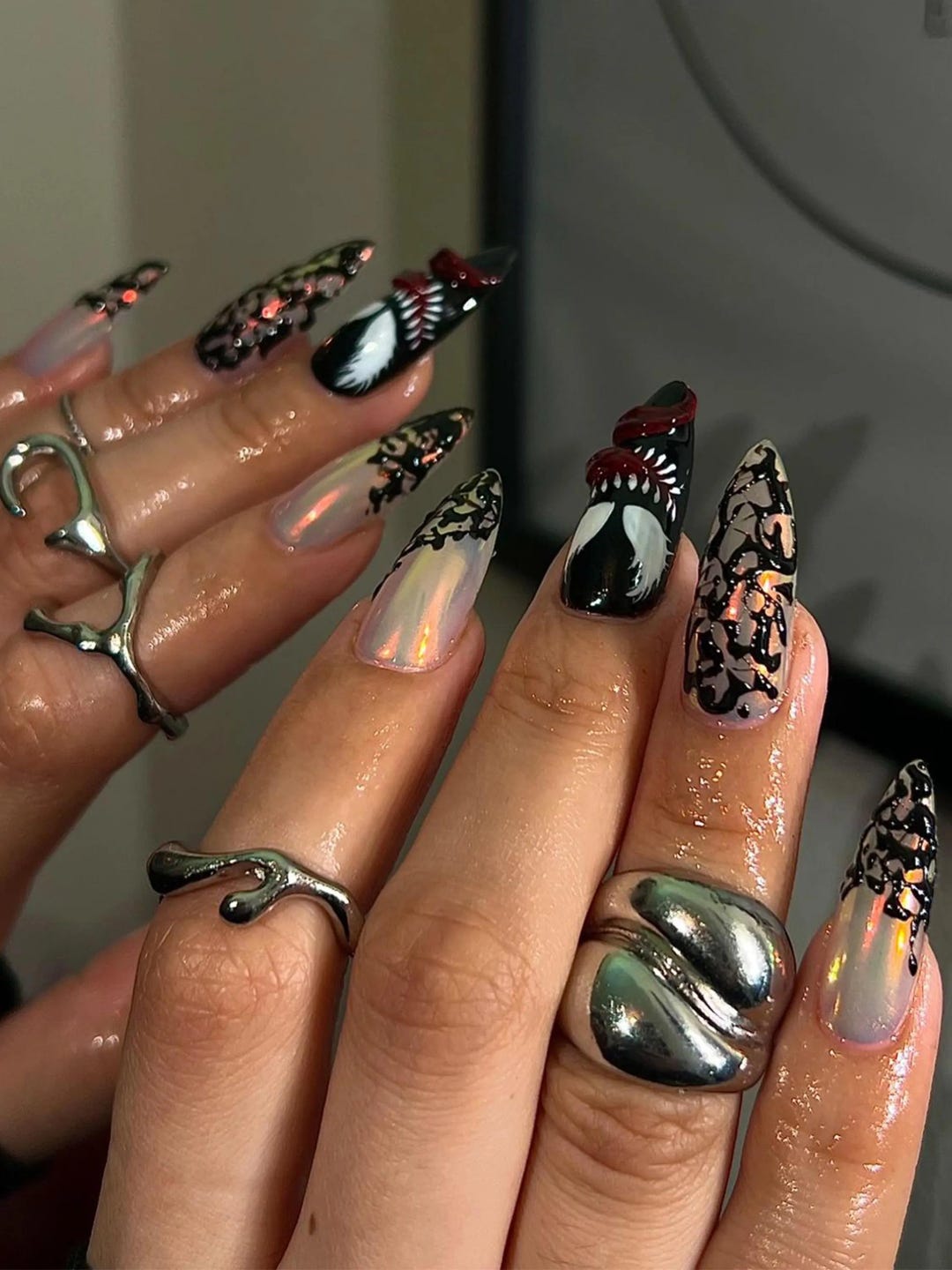 Venom-inspired Press on Nails | Edgy Black and Iridescent Design Fake ...